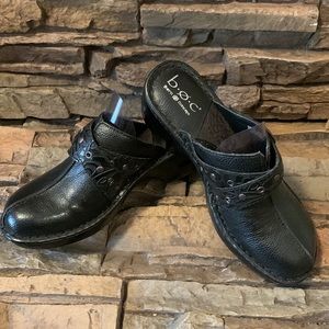 boc | Shoes | Boc Black Clogs 7m | Poshmark